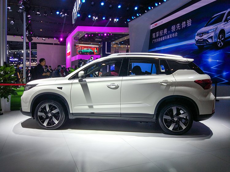 售16.38-17.38万元 广汽丰田首款纯电动SUV车型ix4上市-车神榜